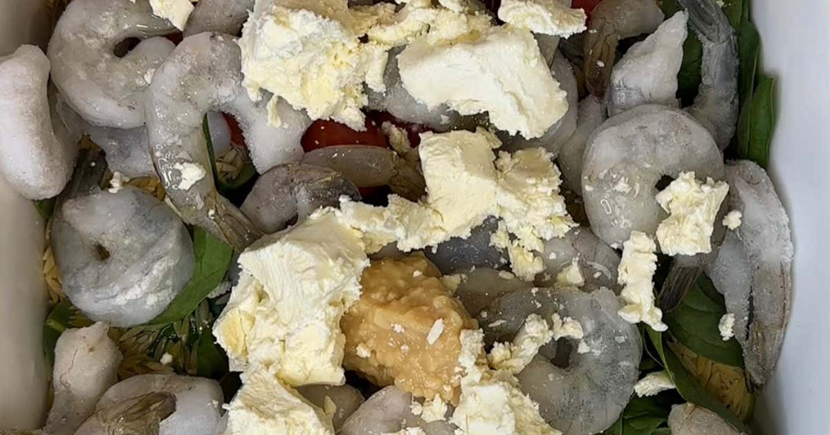 Garlic prawn risoni bake Recipe — Samsung Food