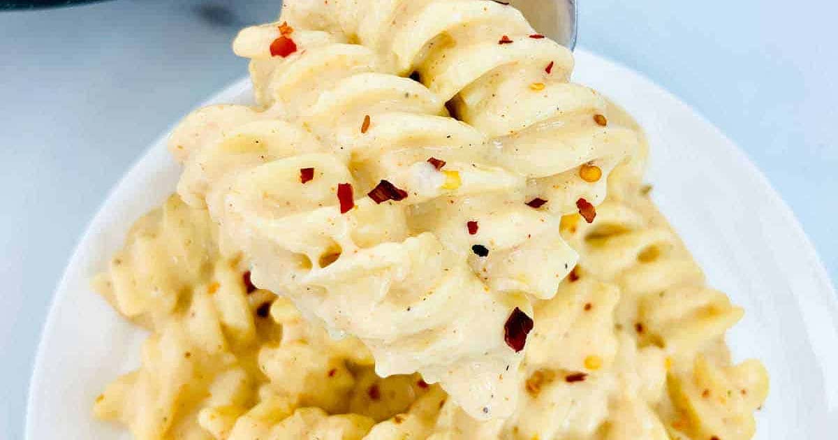 Super-Easy Creamy Pasta with Cheese Recipe — Samsung Food