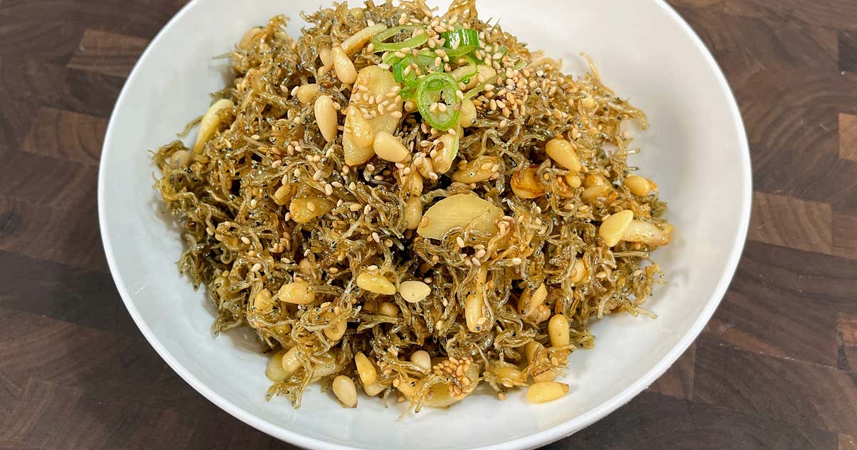 Delicious and Easy Stir Fired Anchovies, Myeolchi Bookeum Recipe ...