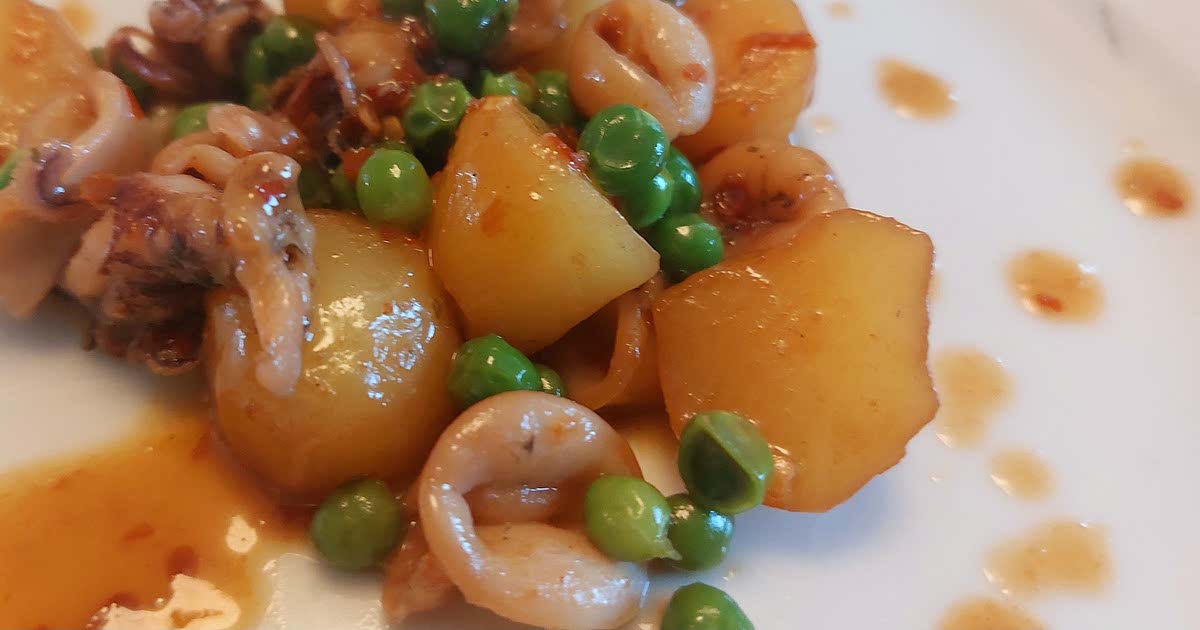 Cuttlefish with potatoes, peas and chili Recipe — Samsung Food