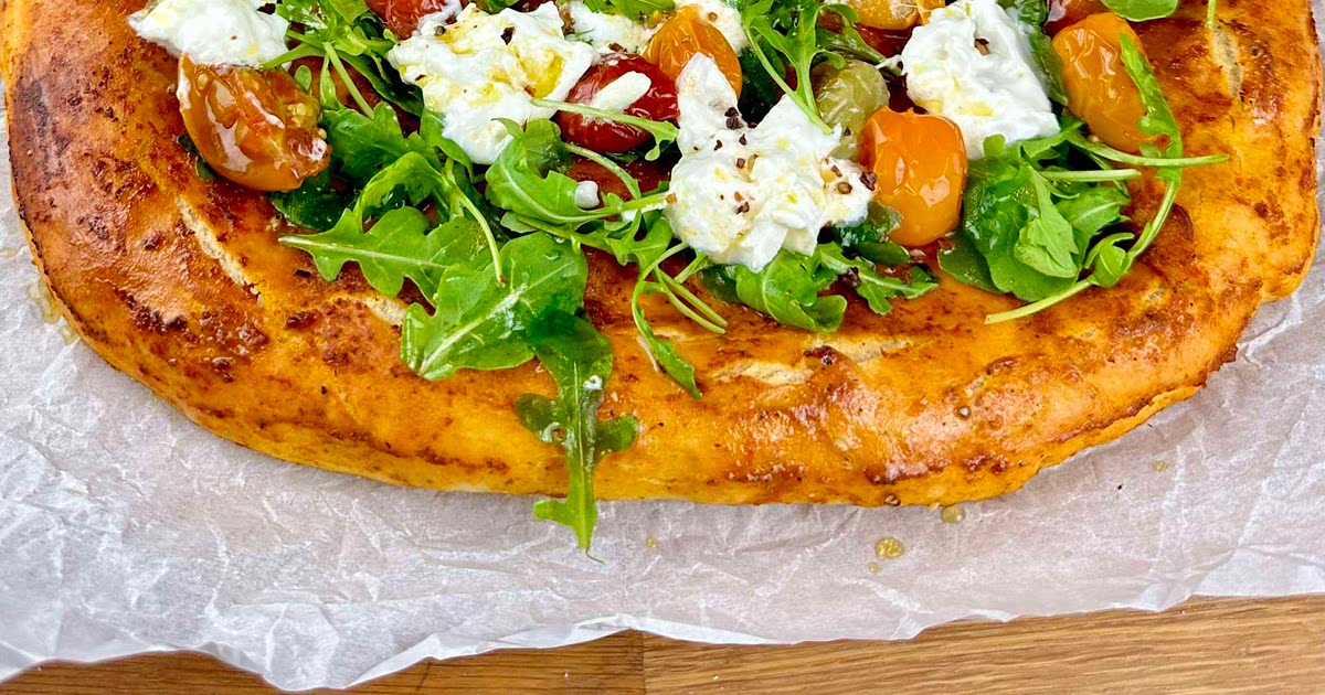 Homemade Tomato and Burrata Flatbread Recipe - Samsung Food