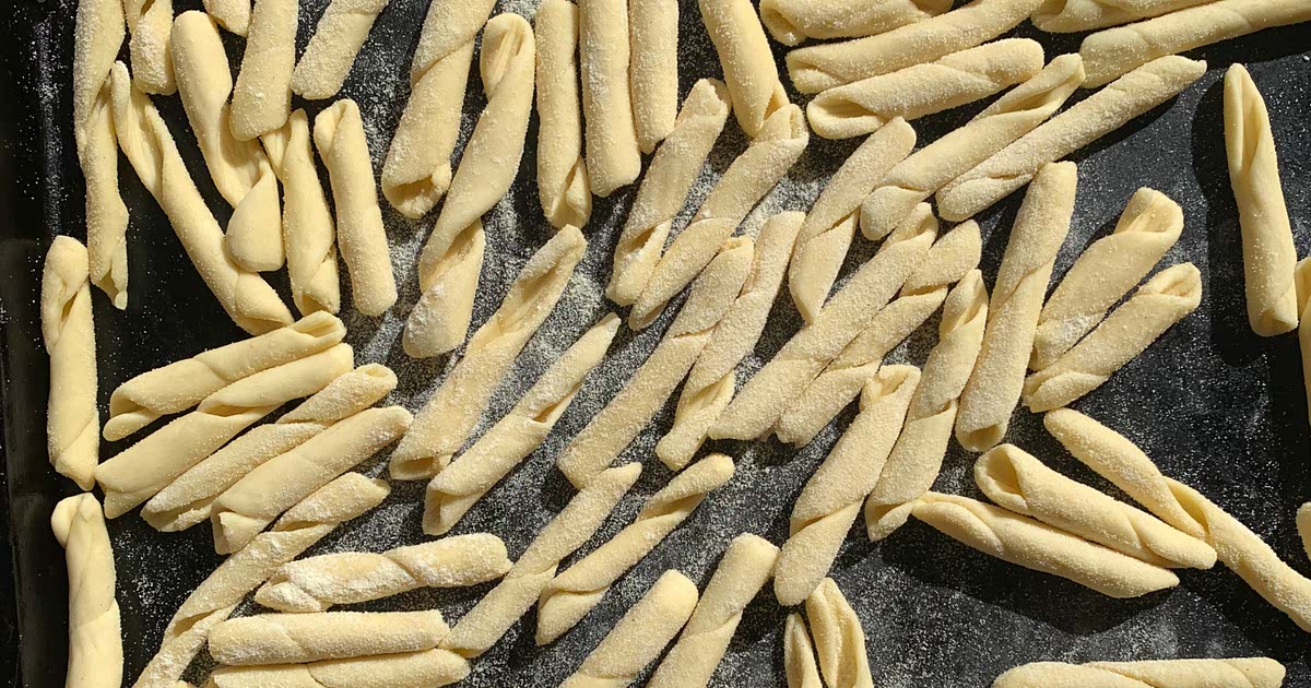 Making Fusilli with Homemade Semolina Pasta Dough Recipe - Samsung Food