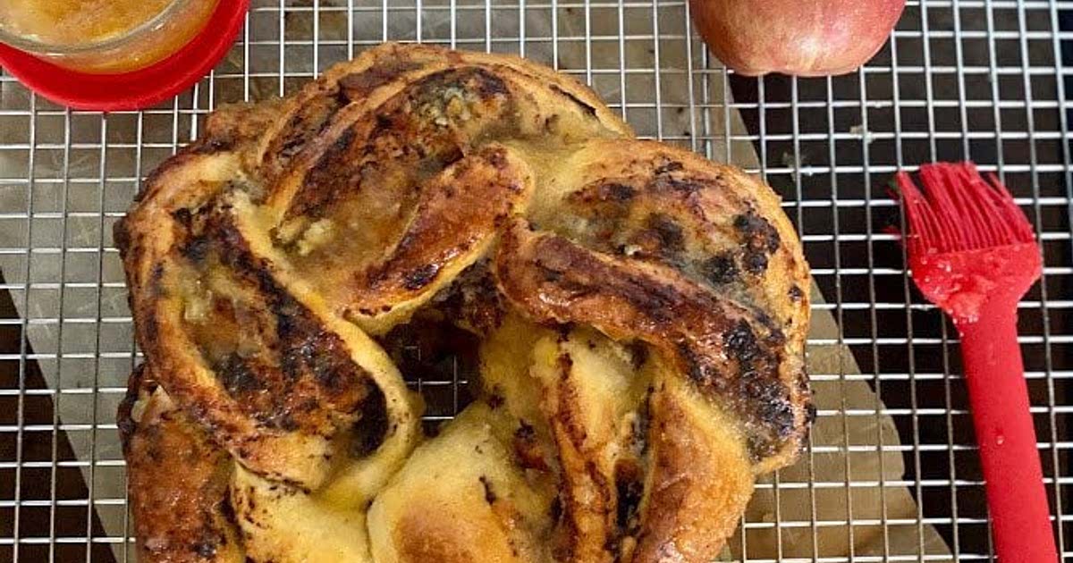 Nadiya Hussain's Crown Bread (with a few twists) Recipe - Samsung Food