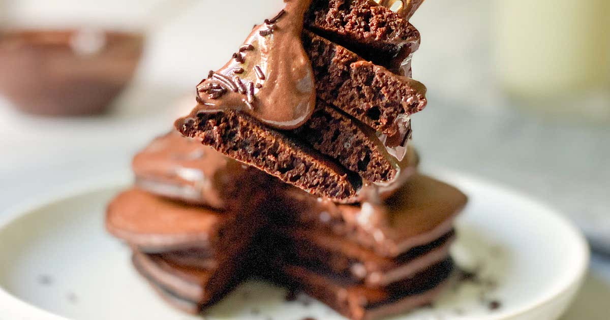 270 Calorie Chocolate Pancakes Recipe - Samsung Food