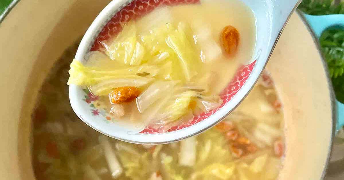 Easy Chinese Cabbage Soup Recipe (20 minutes) | Samsung Food App