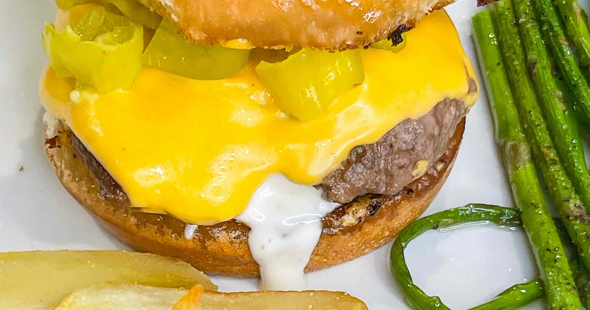 Mississippi Roast Burgers Recipe - Samsung Food
