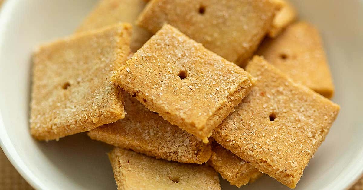 Crunchy Keto Crackers Recipe - 1 net carb for 10 crackers! | Samsung ...
