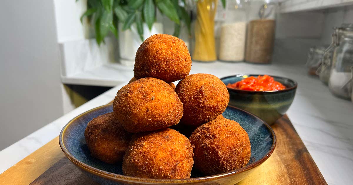 Arancini with Arrabbiata Sauce Recipe | Samsung Food App