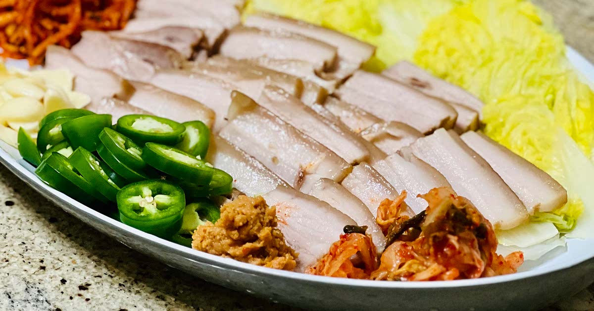 Bossam (Boiled Pork Belly Wraps) Recipe - Samsung Food