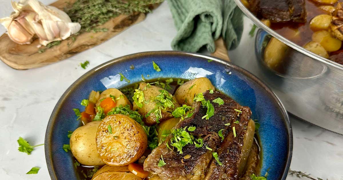 Braised Short Ribs with Potatoes Recipe - Samsung Food