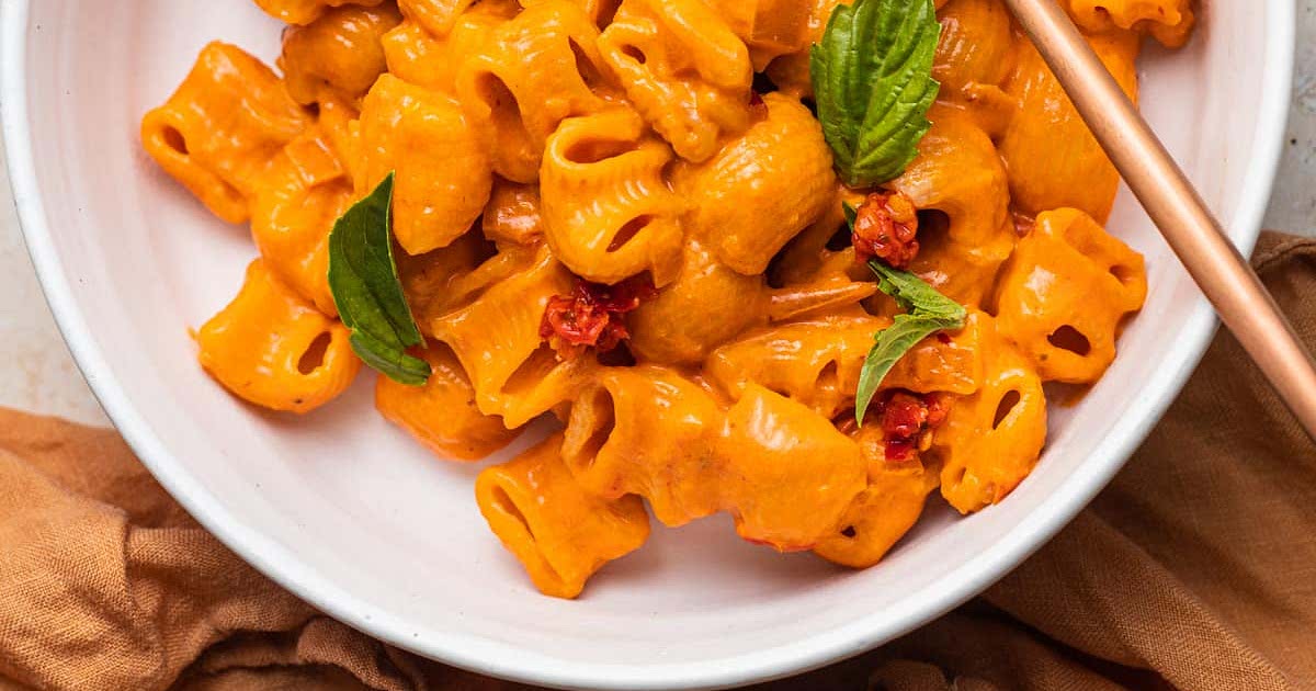 Carbone's Spicy Rigatoni Vodka Pasta (Copycat Recipe) | Samsung Food App