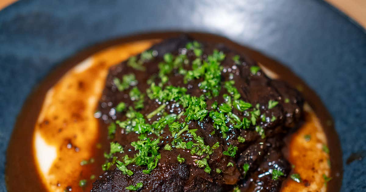 Braised Beef Cheeks with Parsnip Puree Recipe — Samsung Food