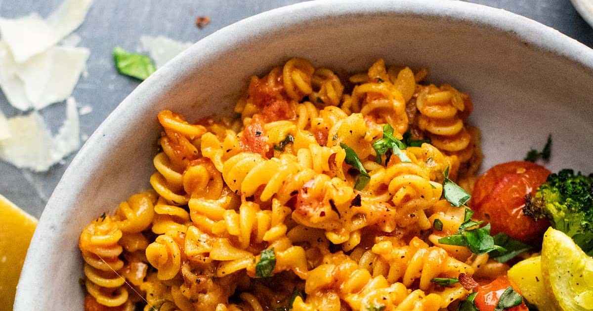 Cheesy Rotini Pasta with Roasted Vegetables Recipe — Samsung Food