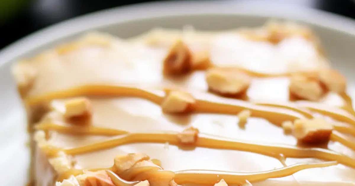 Salted Caramel Apple Sheet Cake Recipe - Samsung Food