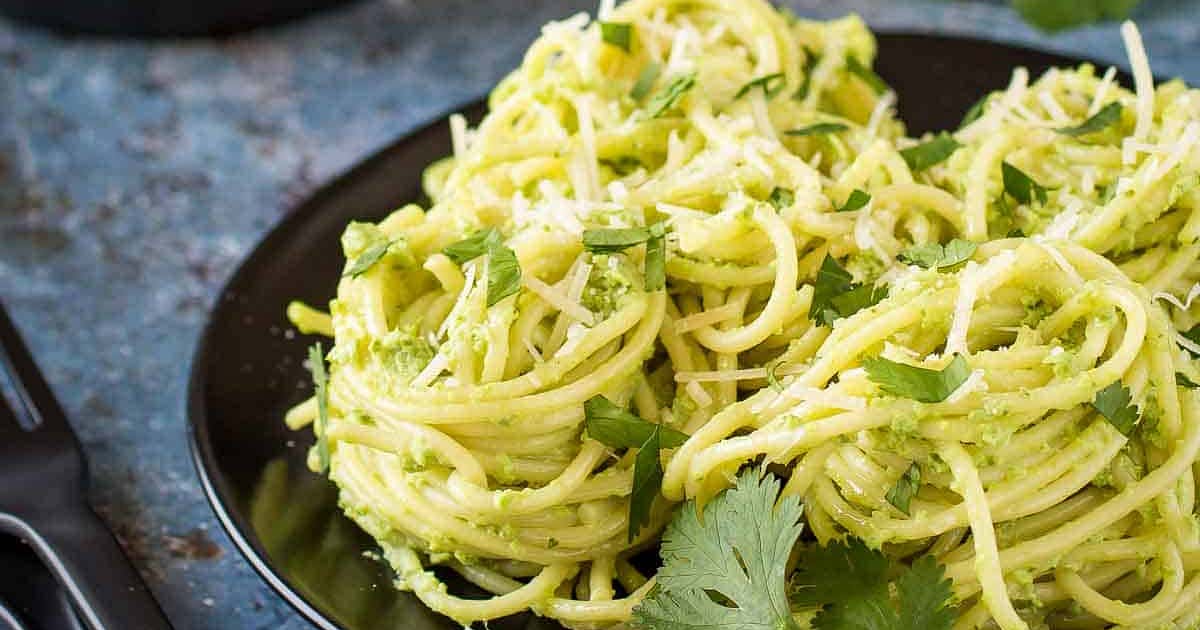Green Spaghetti (With Creamy Poblano Pepper Sauce) Recipe — Samsung Food
