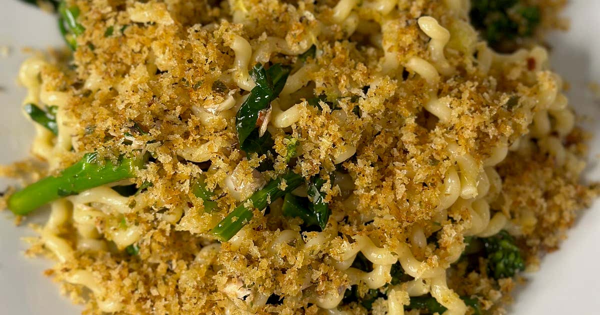 Tinned Fish Pasta with Lemon Garlicky Breadcrumbs Recipe | Samsung Food App