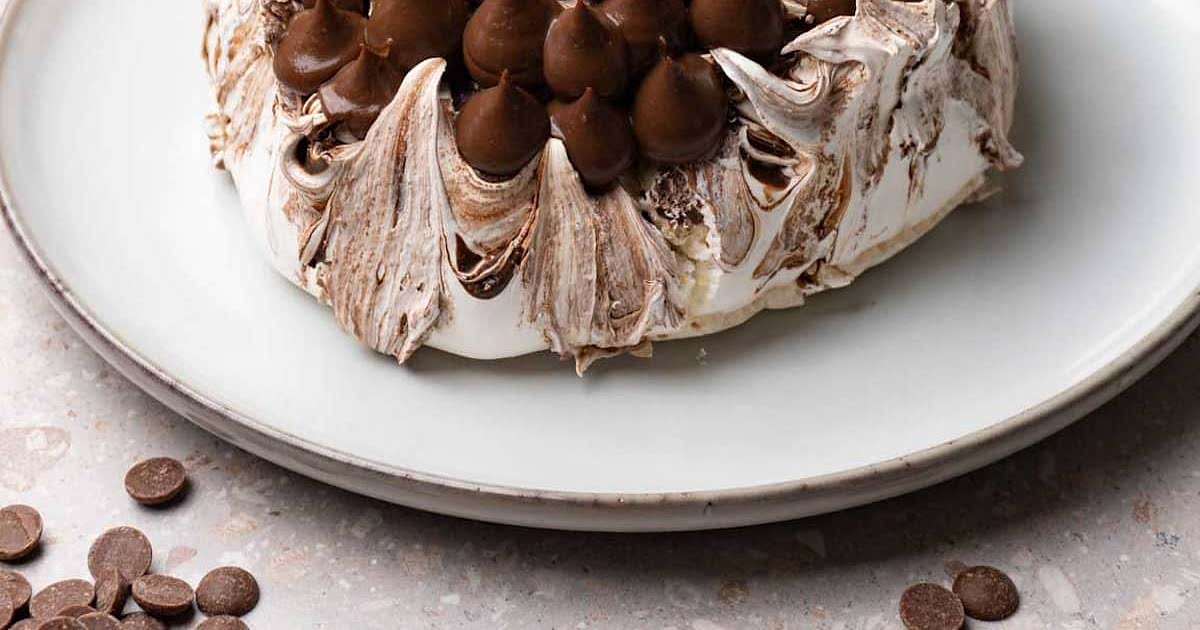 Chocolate Pavlova Recipe — Samsung Food