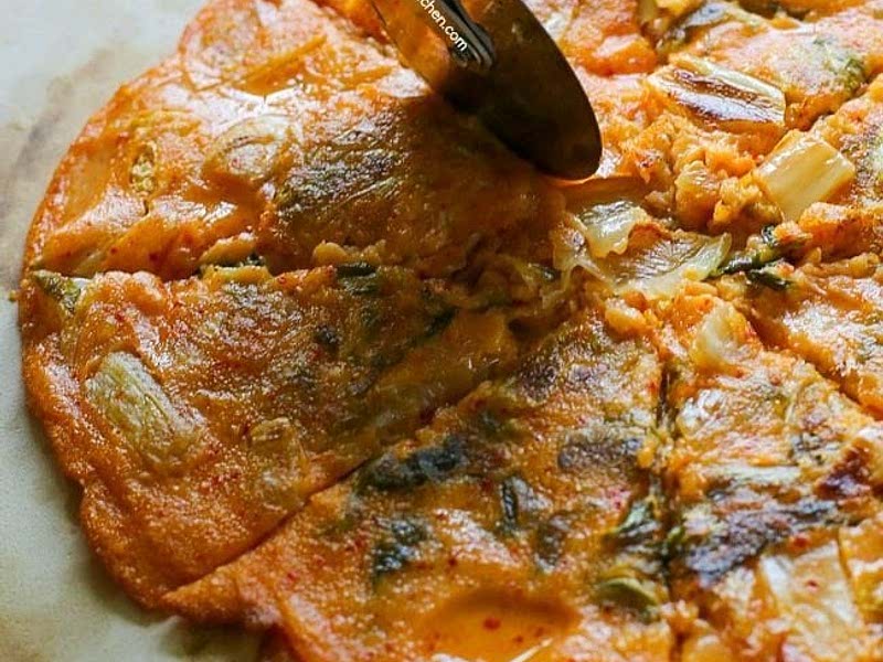 Kimchi Pancakes (Kimchi Buchimgae) Recipe - Samsung Food