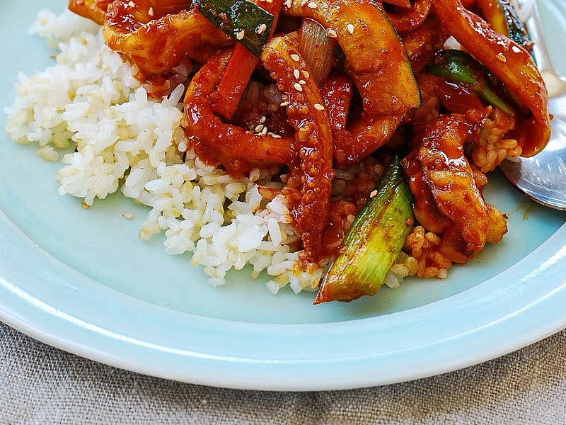 Ojingeo bokkeum (spicy stir-fried squid) Recipe - Samsung Food
