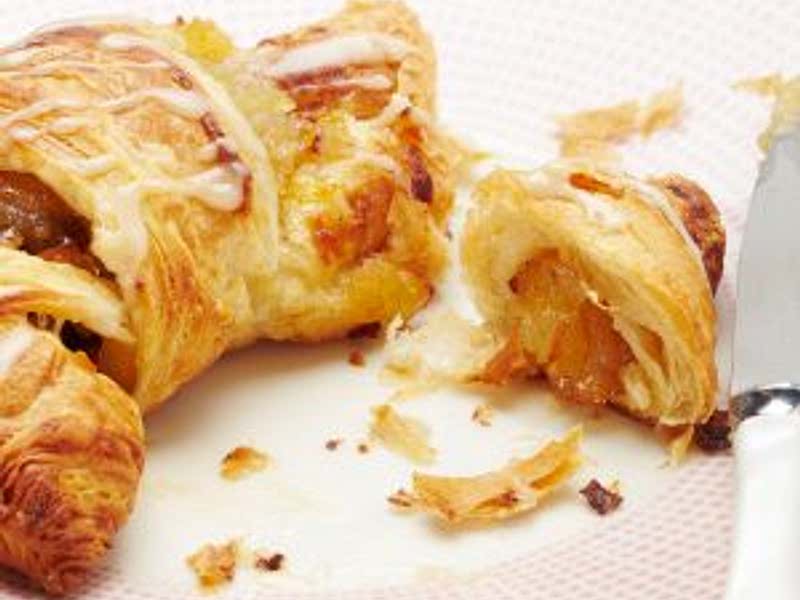 Quick apple croissants Recipe - Samsung Food