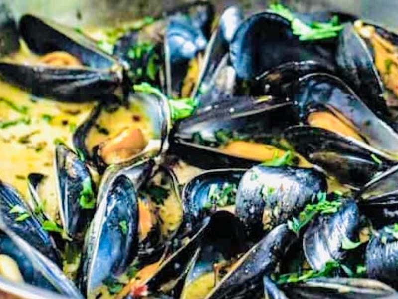 Mussels with Garlic & Lemon Sauce. Recipe - Samsung Food