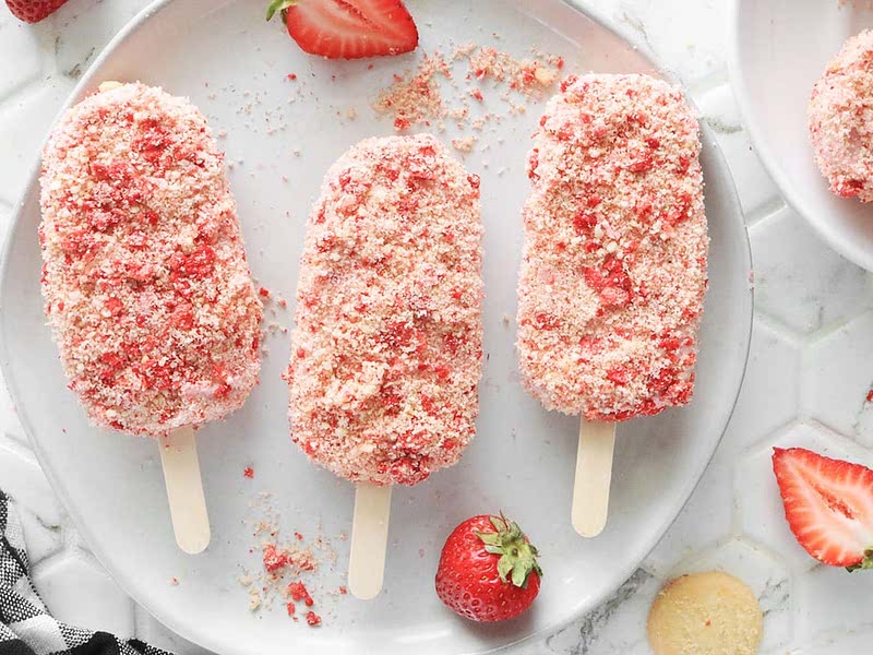 This Copycat Good Humor Strawberry Shortcake Bar Recipe Tastes Like ...