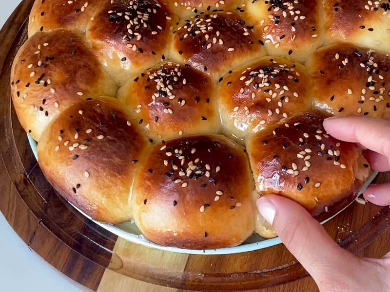 Honeycomb Bread (Khaliat Al Nahl - خلية نحل) Recipe - Samsung Food
