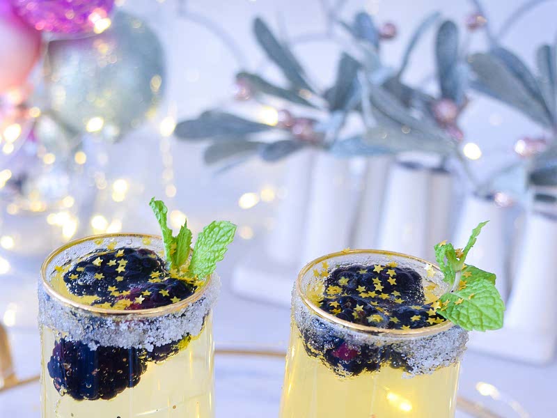 NYE Champagne Sparkler Cocktail Recipe - Samsung Food