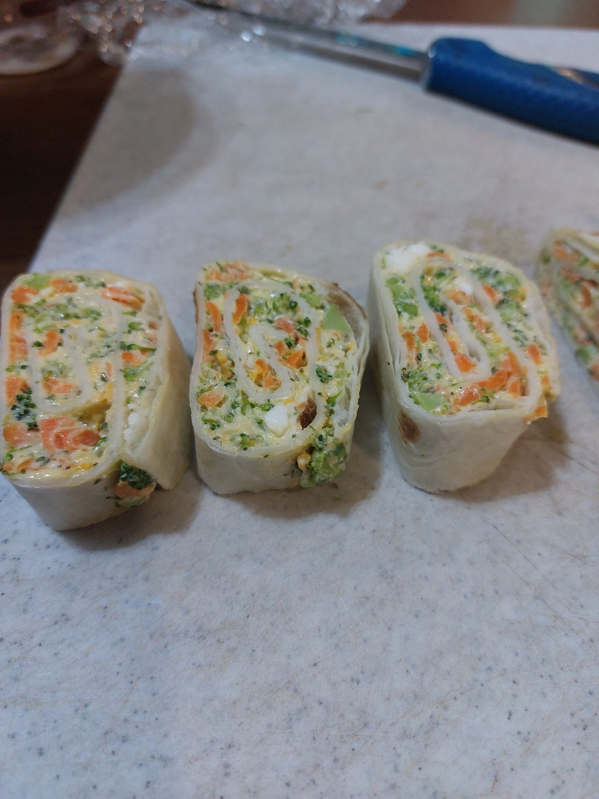 Vegan Veggie Pinwheels with Broccoli and Carrots Recipe - Samsung Food