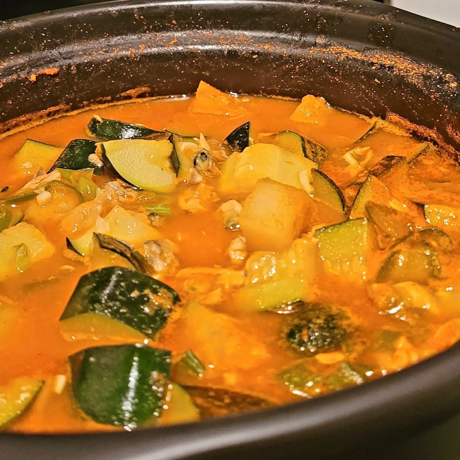 Hobak Gochujang Jjigae (Korean Spicy Zucchini Stew) Recipe - Samsung Food