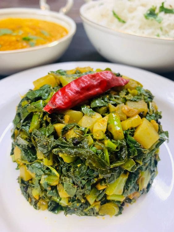 Potato Spinach And Radish Curry Recipe | Sapphire1845.com