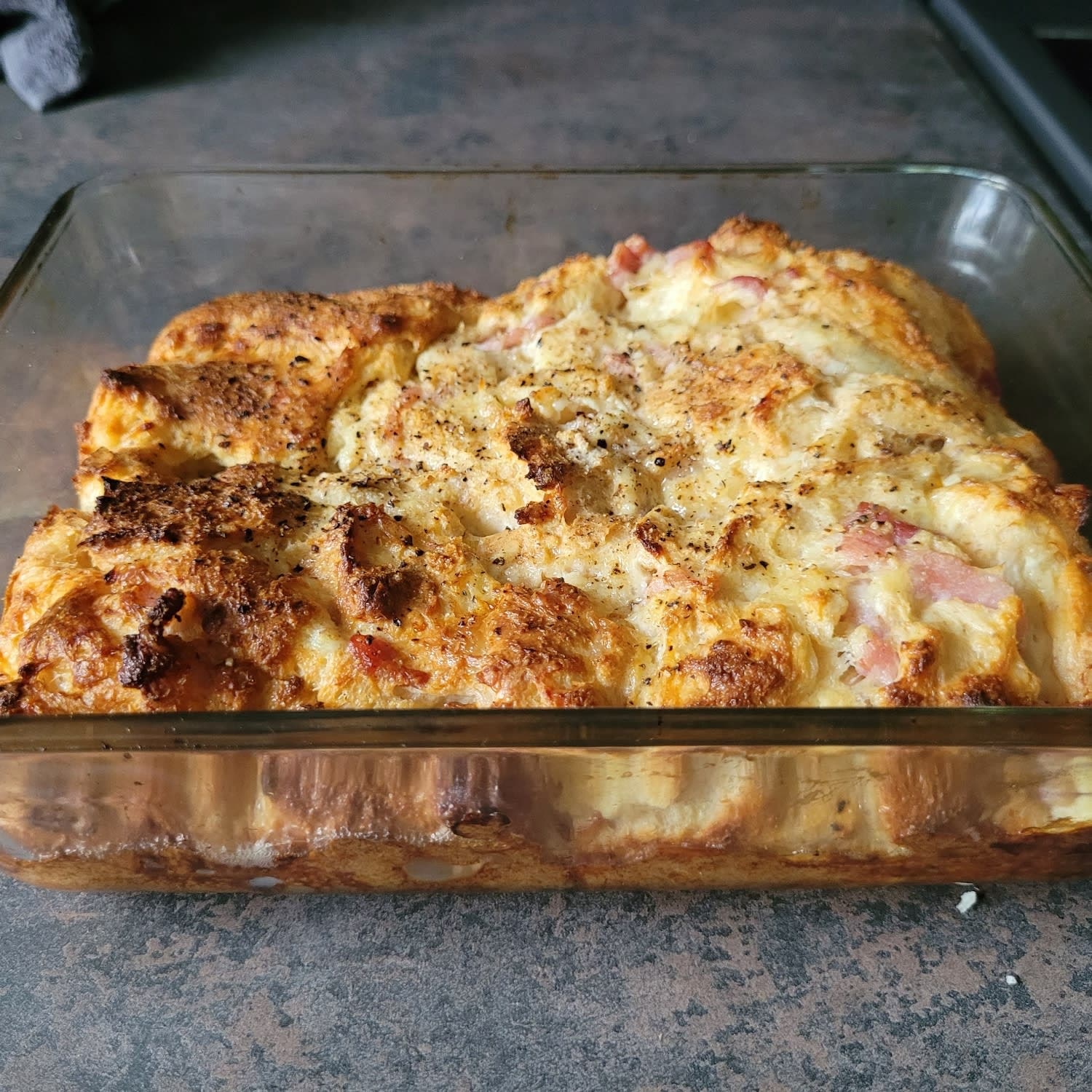Cheese & Bacon Breakfast Strata Cake (Breakfast Casserole!) Recipe ...