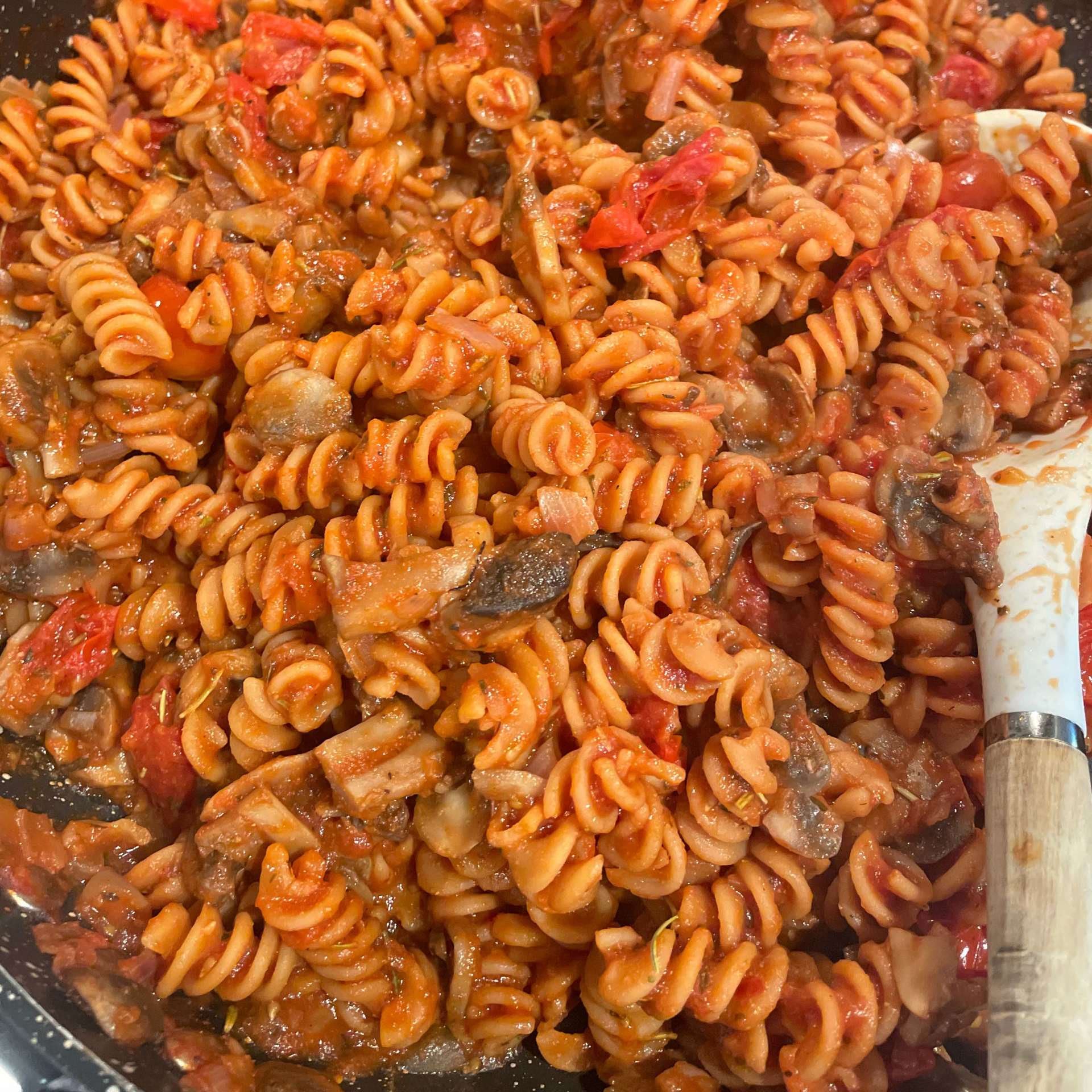 Roasted tomato pasta with mushrooms Recipe - Samsung Food